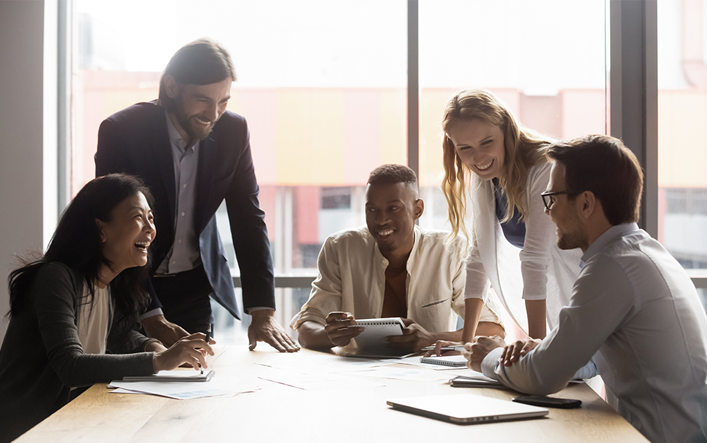 10 Essential Ways Leaders Build Relationship With Their Team Members ...